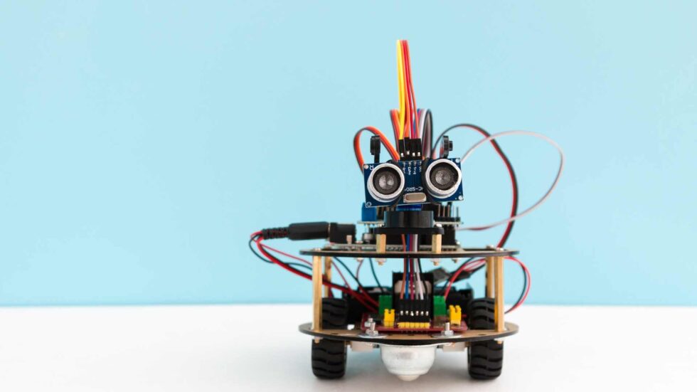 Robotique DIY : Fabriquez votre robot sur mesure et plongez dans un hobby en vogue